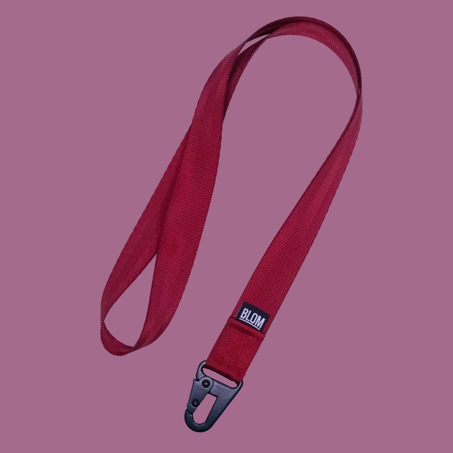 Blom Brand, accesorios ultra resistentes para tu día a día.